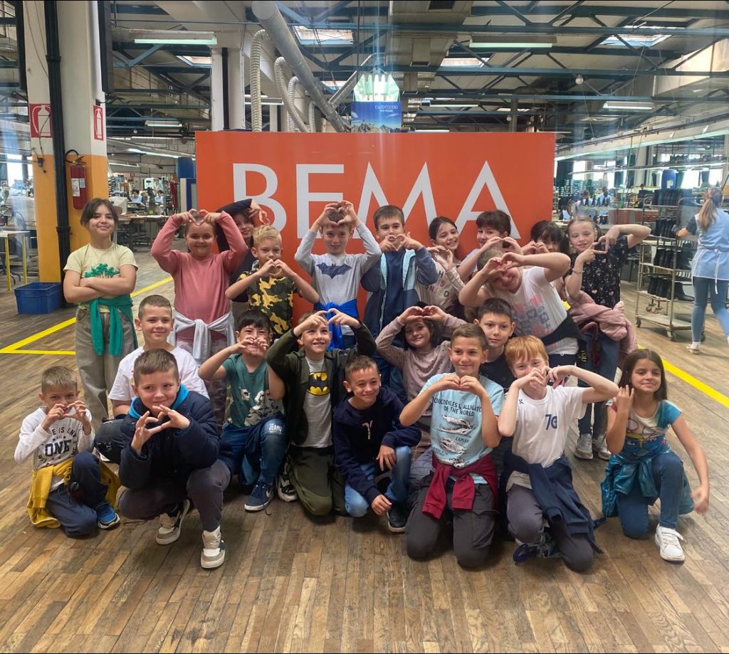 Tvornica otvorena za sve: Osnovci iz škole “J. J. Zmaj” posjetili “Bemu ...